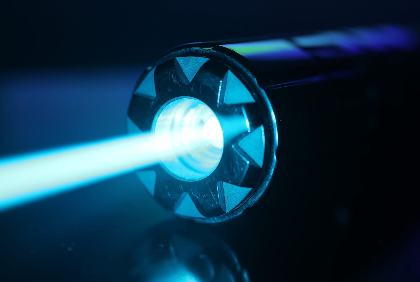 "Valkyrie" 480nm Laser Pointer, Ice Blue (Tinker Tavern) – Tinker Lasers