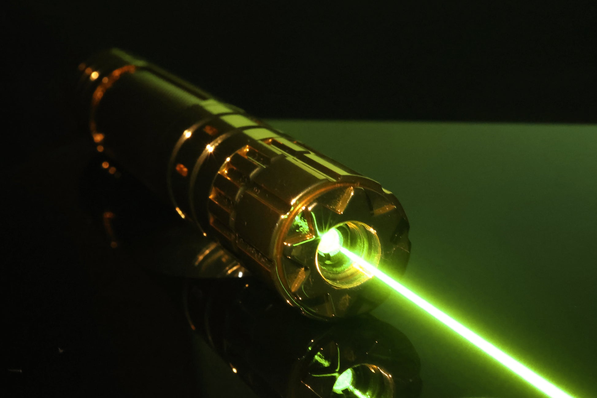 "Valkyrie" 555nm Laser Pointer, Green-Yellow (Tinker Tavern) – Tinker ...