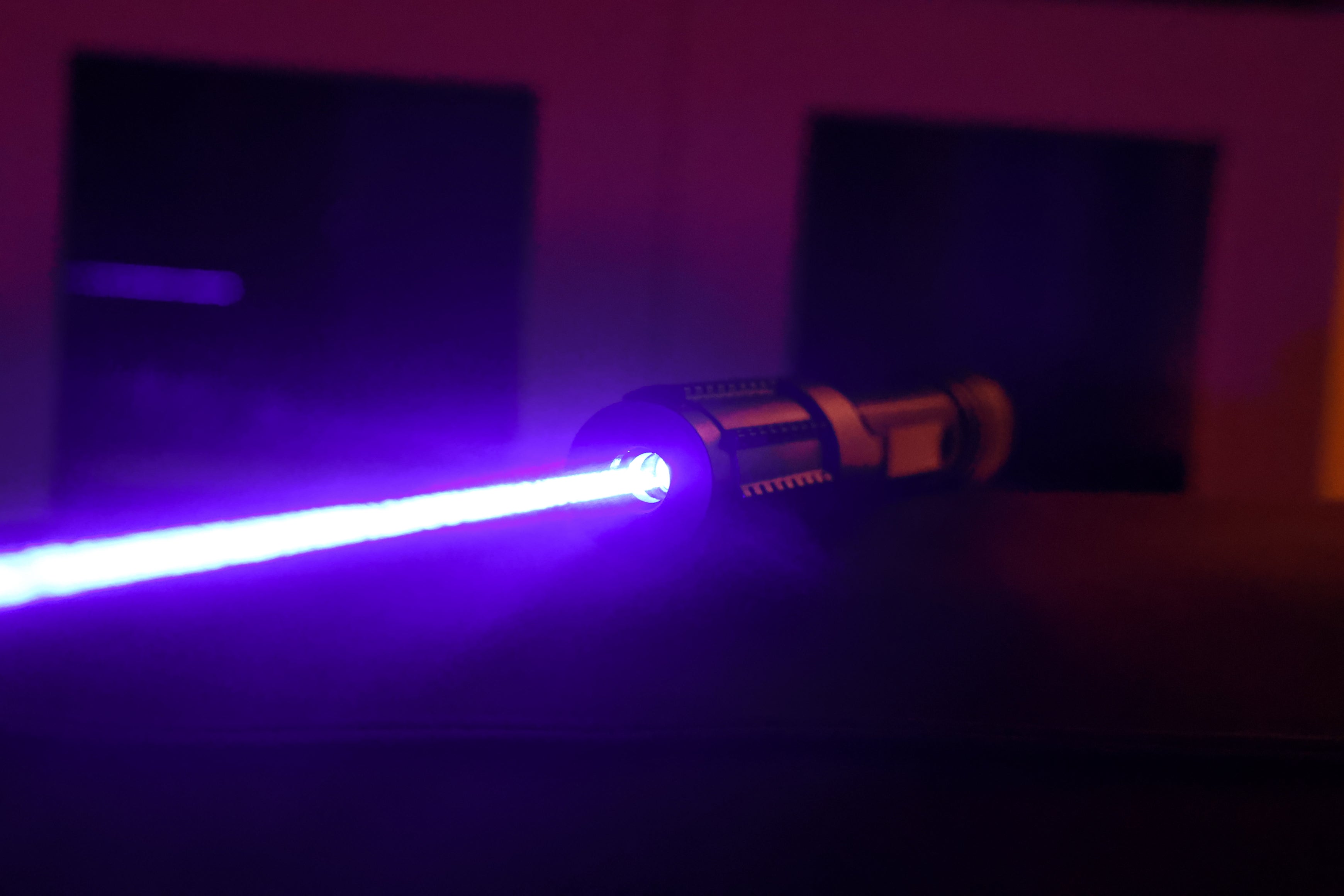 425nm Laser, Indigo (Tinker Tavern) – Tinker Lasers