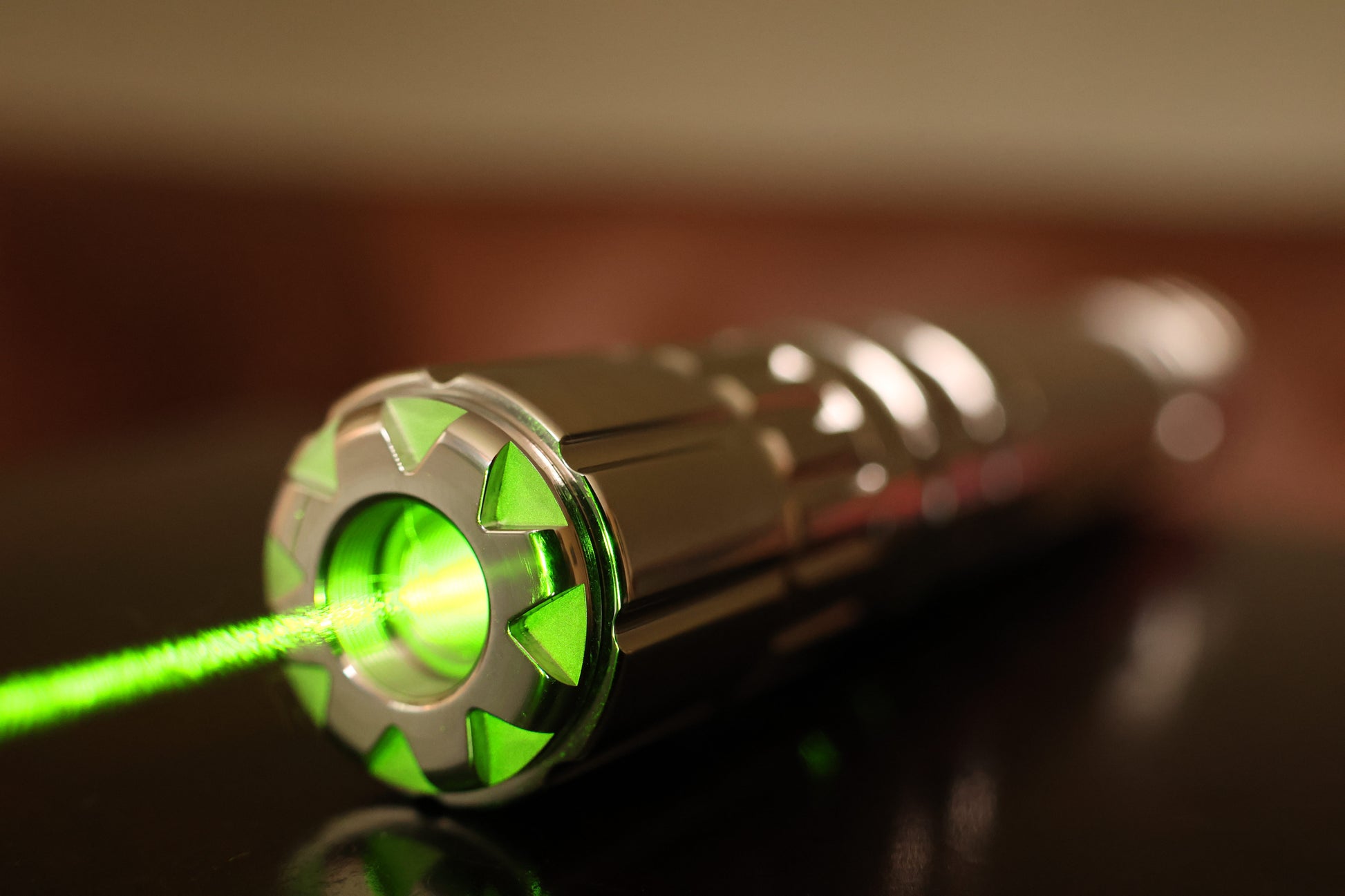 "Valkyrie" 555nm Laser Pointer, Green-Yellow (Tinker Tavern) – Tinker ...
